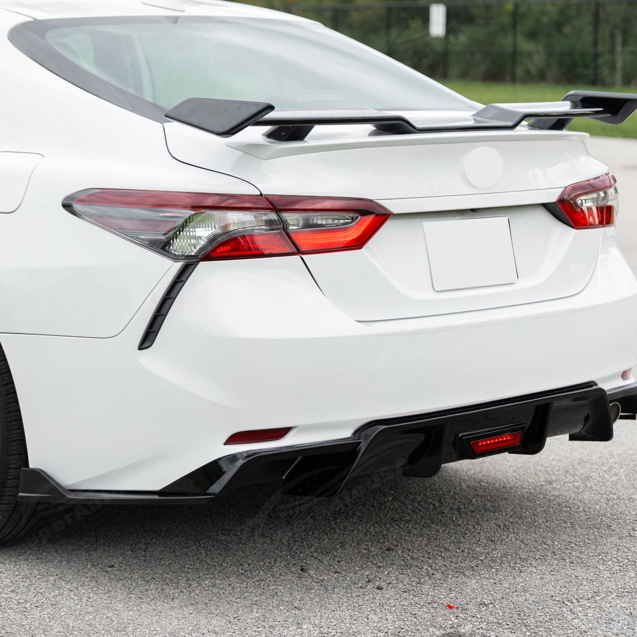 Fit 2018-2024 Toyota Camry LED Rear Diffuser & Corner Splitters ...
